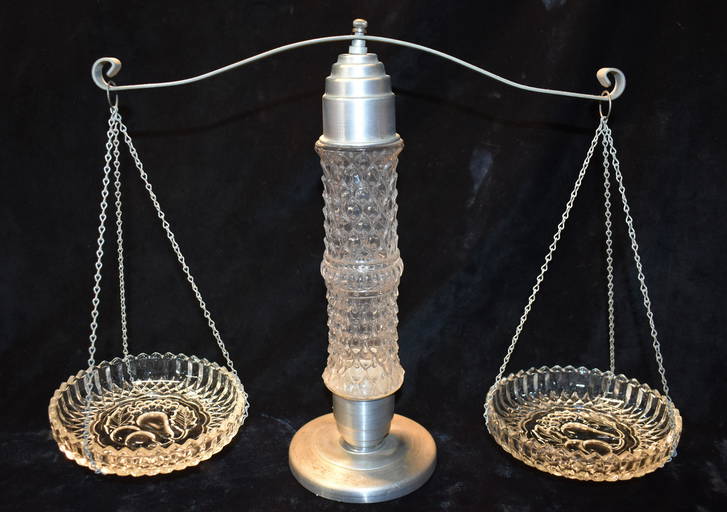 Vintage Crystal Scales of Justice or Balance Scales (#0679) on Jan 28 ...
