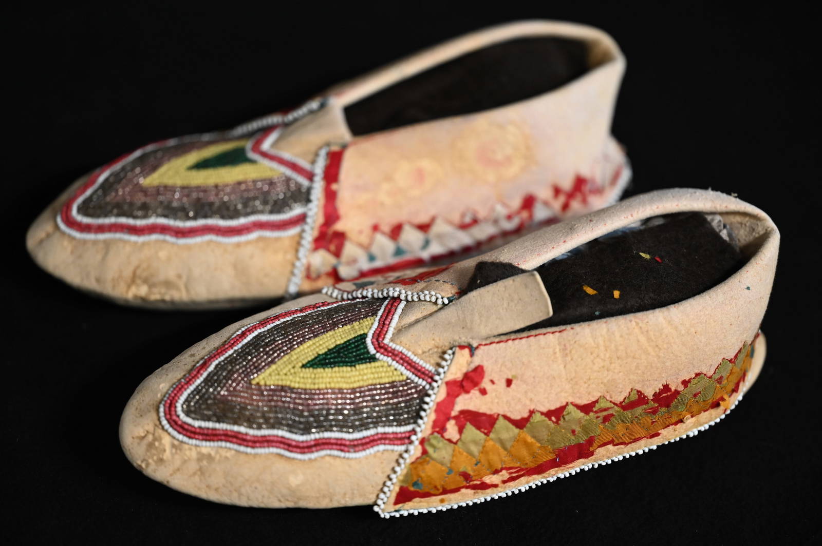 Beaded Moccasins Made By The Ho-chunk Tribe In The 1800's To Early 1900 ...