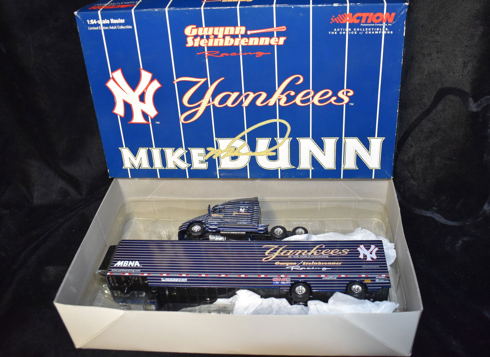 1:64 Action 2001 Ny Yankees Mike Dunn Ultra Top Fuel Dragster Hauler 1 ...