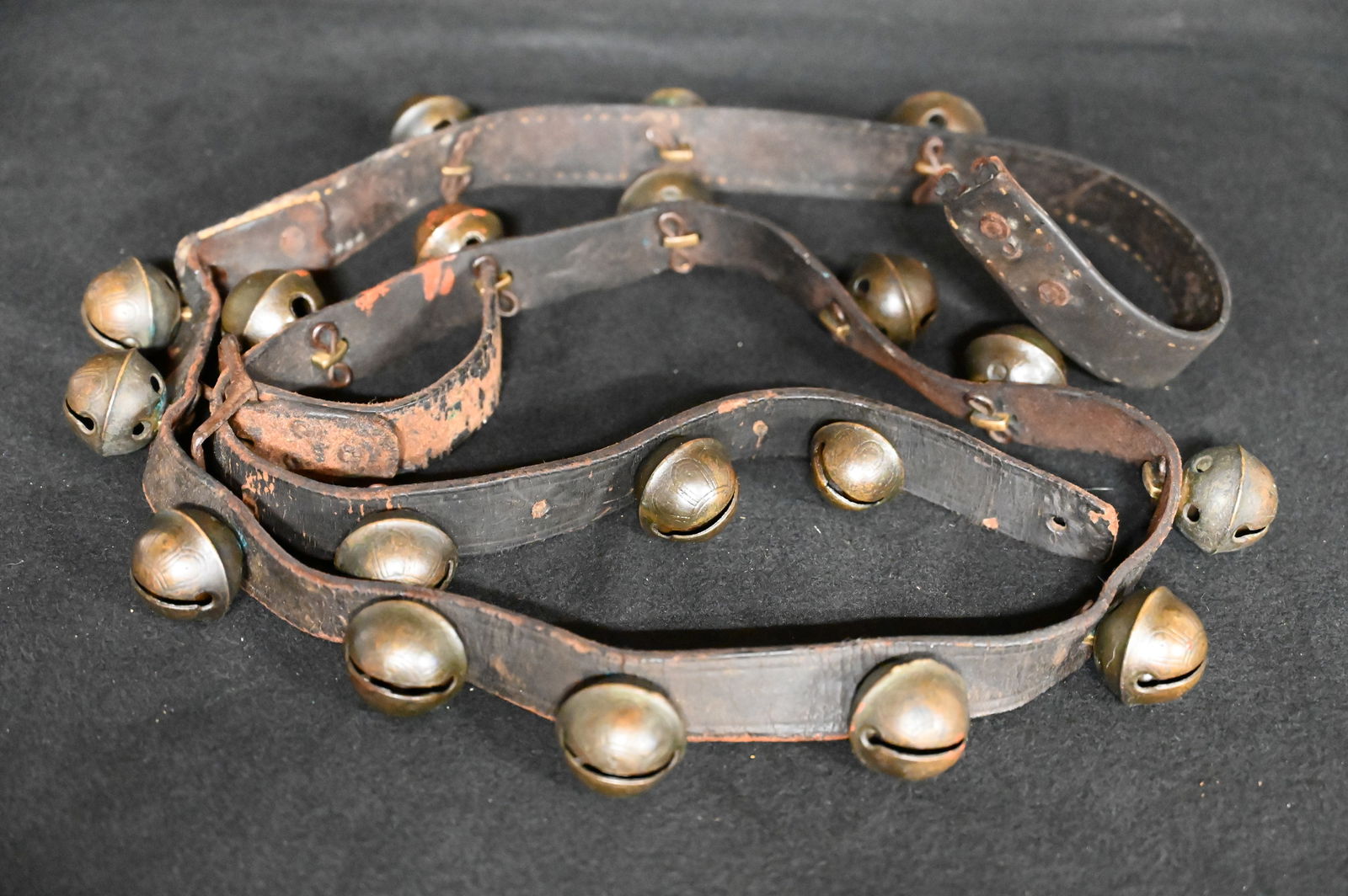 Vintage Horse Sleigh Bells Stand Of 19 Bells On A Leather Harness. Auction