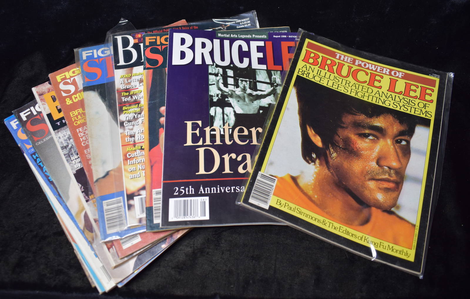 Collection Of 12 Bruce Lee Magazines - 1970's To 1990's Auction