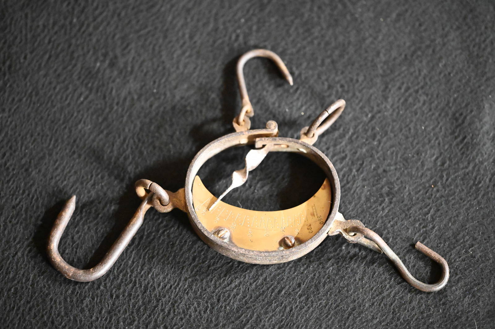 Vintage Buffalo Hide Scale. Brass On The Inside Steel On The Outside ...