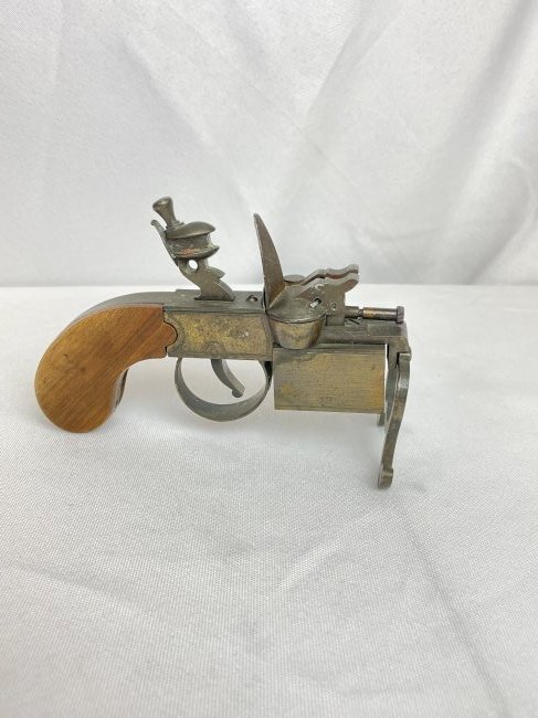 Vintage Dunhill Tinder Pistol Figural Table Lighter