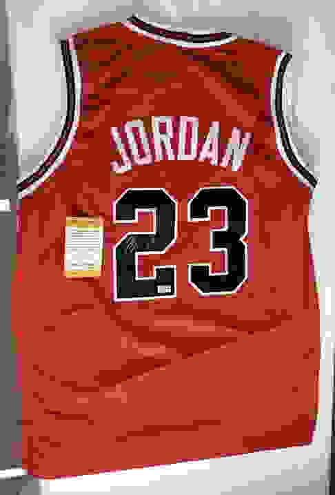 Michael Jordan Chicago Bulls Signed Basketball Jersey Authentification Era 015972 Auction
