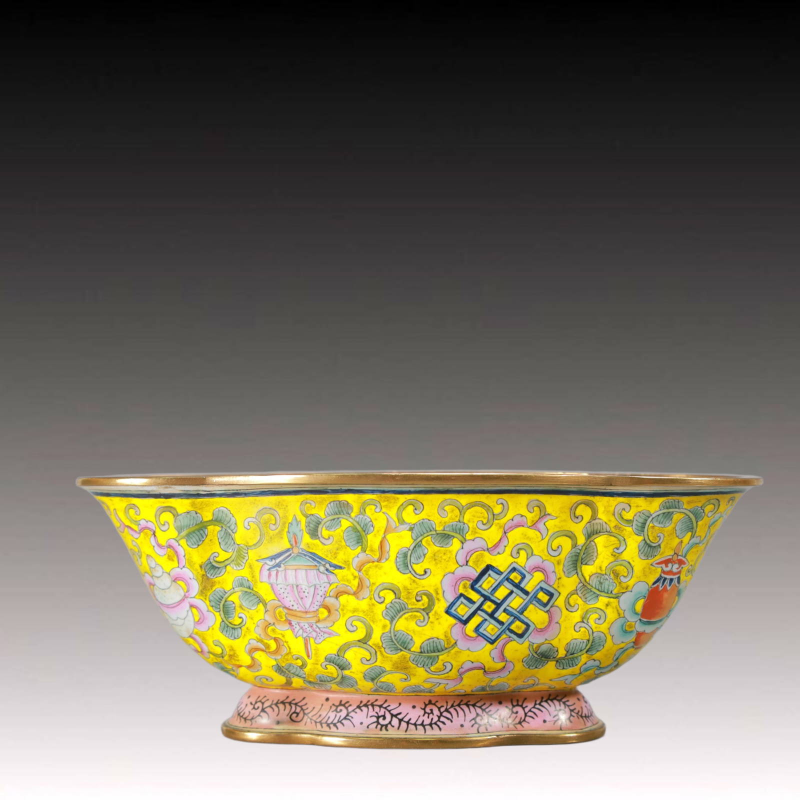 An Exquisite Painted Enamel Eight Treasures Pattern Cup Auction