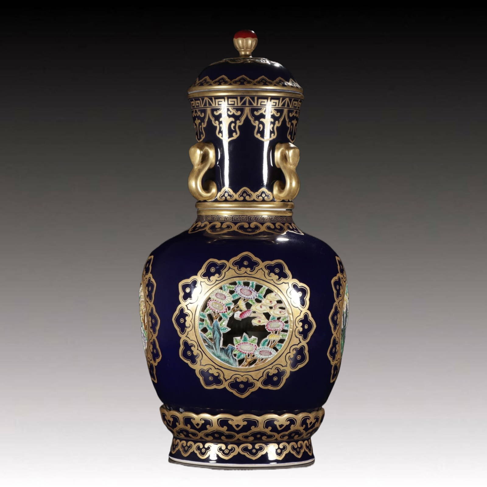 A Huge Ji Blue Glazed Painted Gold Hollow Flower Pattern Vase Auction
