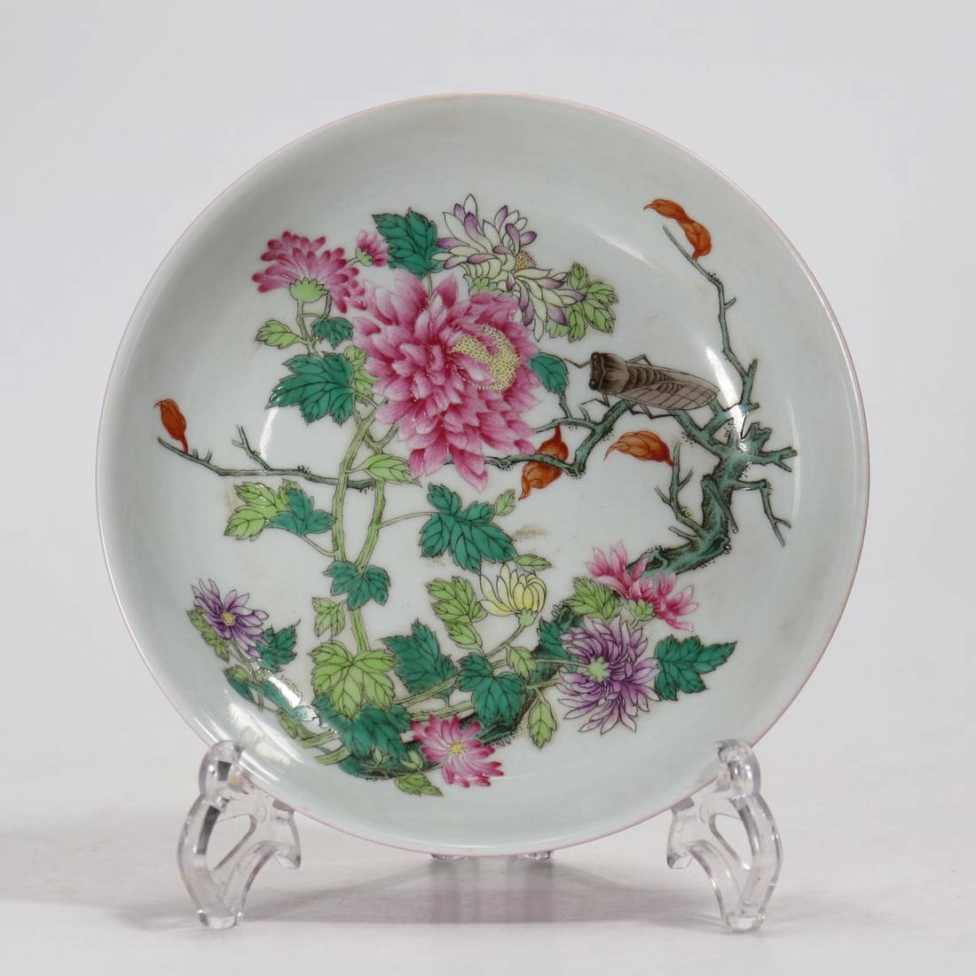 An Exquisite Famille-rose Flower Pattern Plate Auction