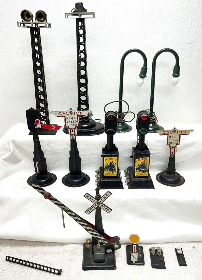 Postwar Marx O Gauge beacon floodlight crossing highway automatic ...