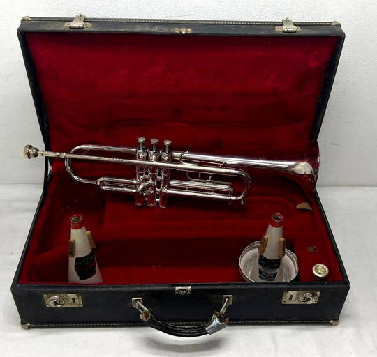 Getzen 300 Series Trumpet In Original Case