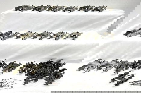 Fourteen O Gauge 4 Wheel Truck Assemblies With Pick Up Rollers