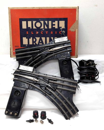 Two Pair Postwar Lionel O Gauge 022 Switches With Contr