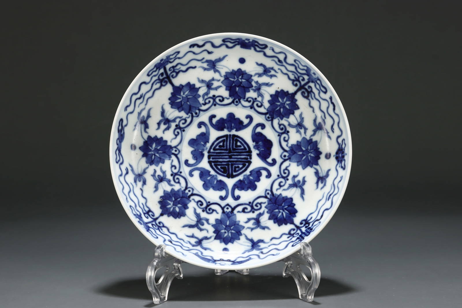 An Exquisite Blue And White Lotus Pattern Plate Auction