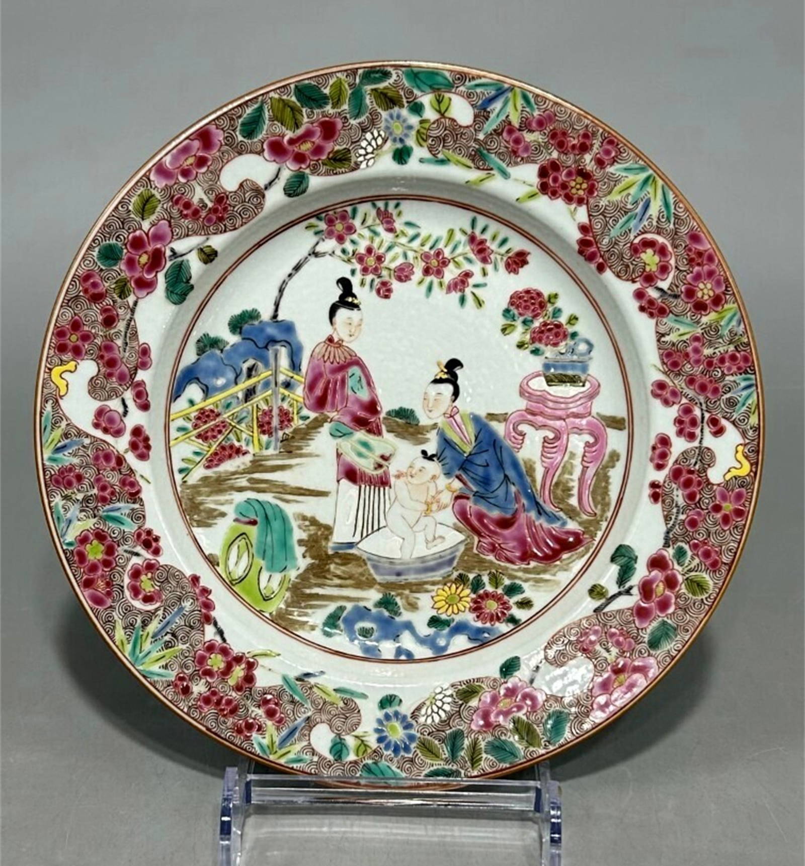 An Exquisite Famille-rose Character Plate Auction