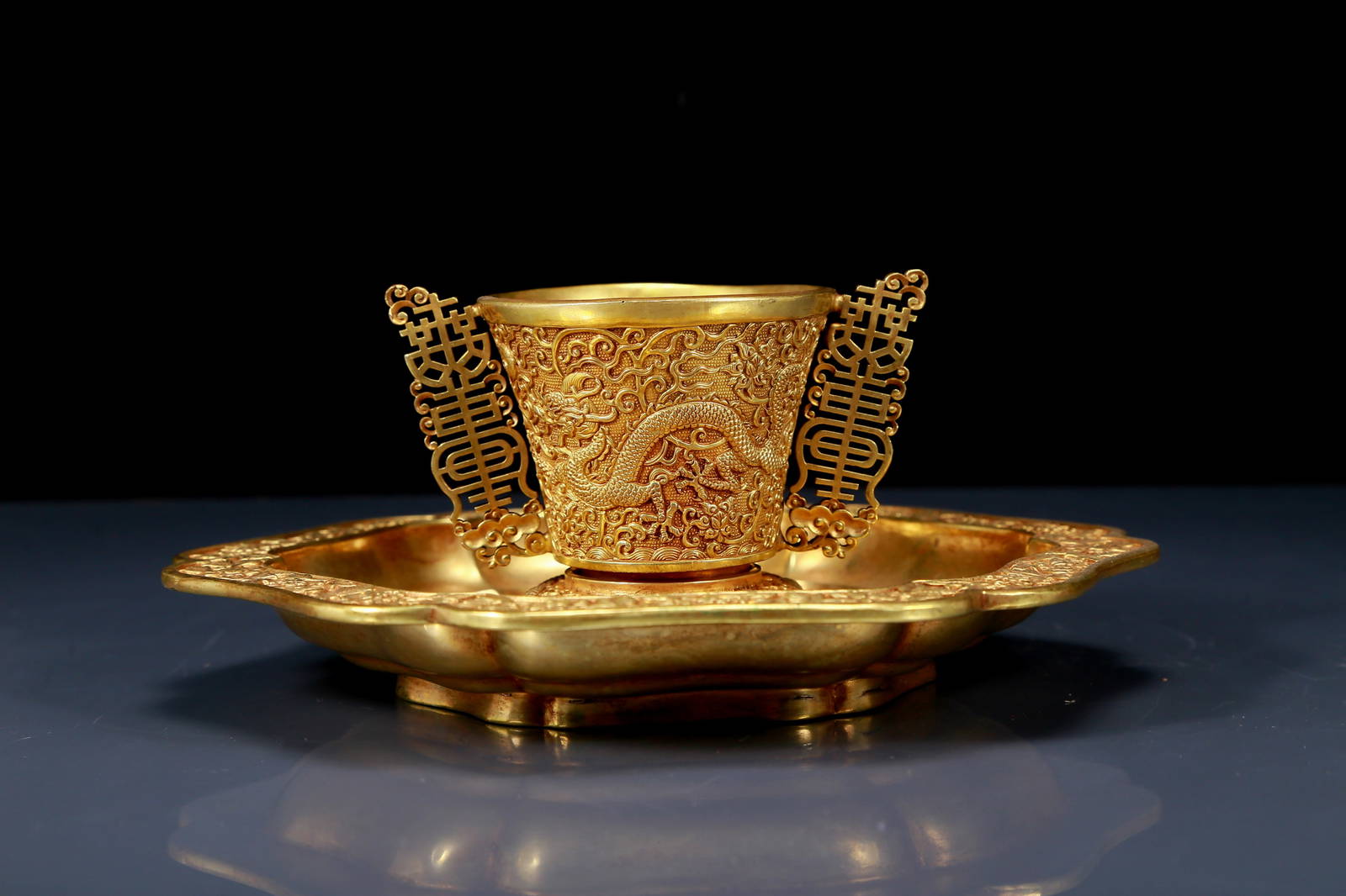 An Exquisite Gilt Bronze Dragon Pattern Double-ears Cup With Dragon And ...