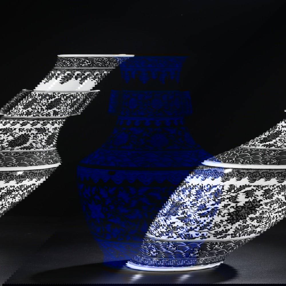 A Huge Blue And White Lotus Pattern Double-ears Vase Auction