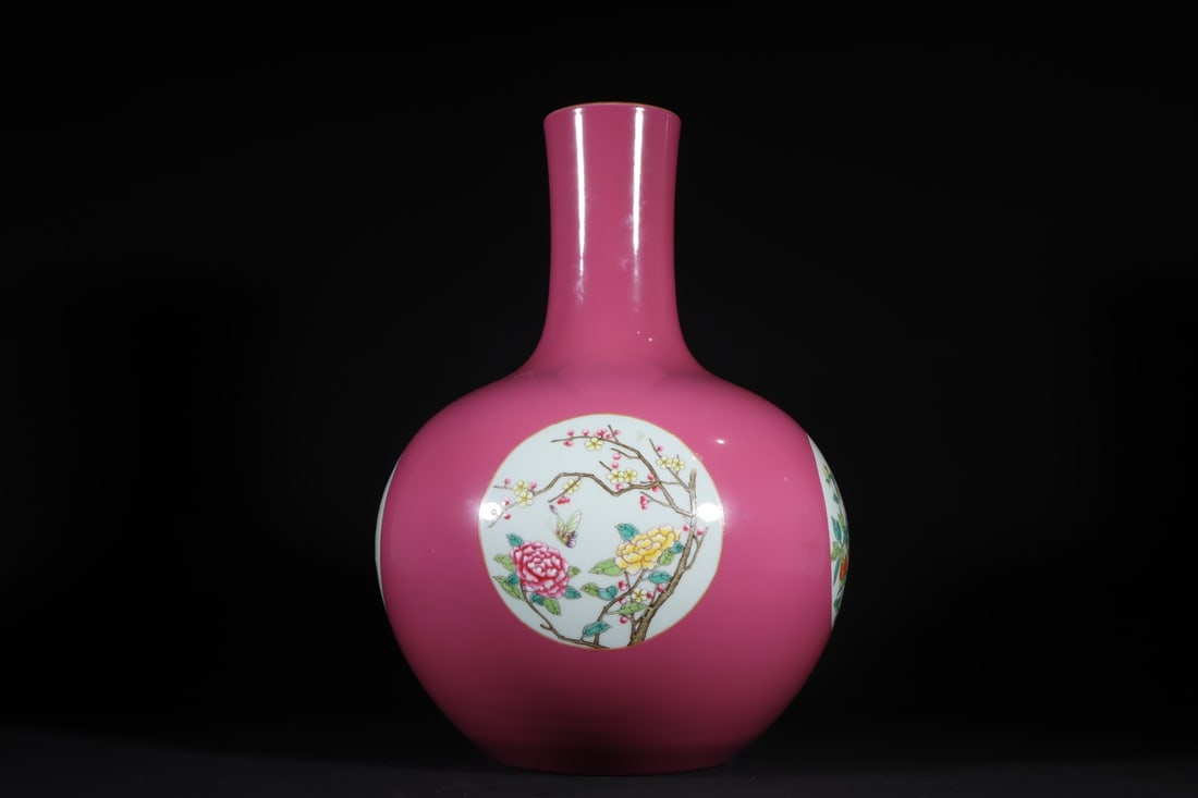 A Exquisite Ruby Red-glazed Flower And Butterfly Pattern Vase Auction