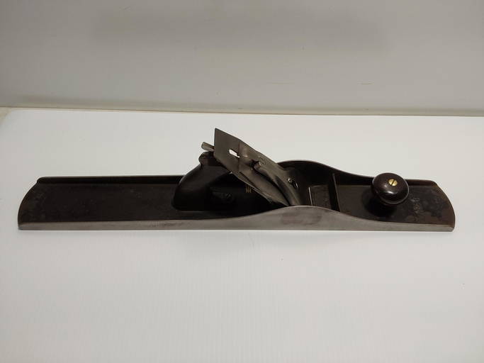 Stanley #8 hand plane (#0101) on Dec 31, 2022 | Freeman Yoder Auctions ...