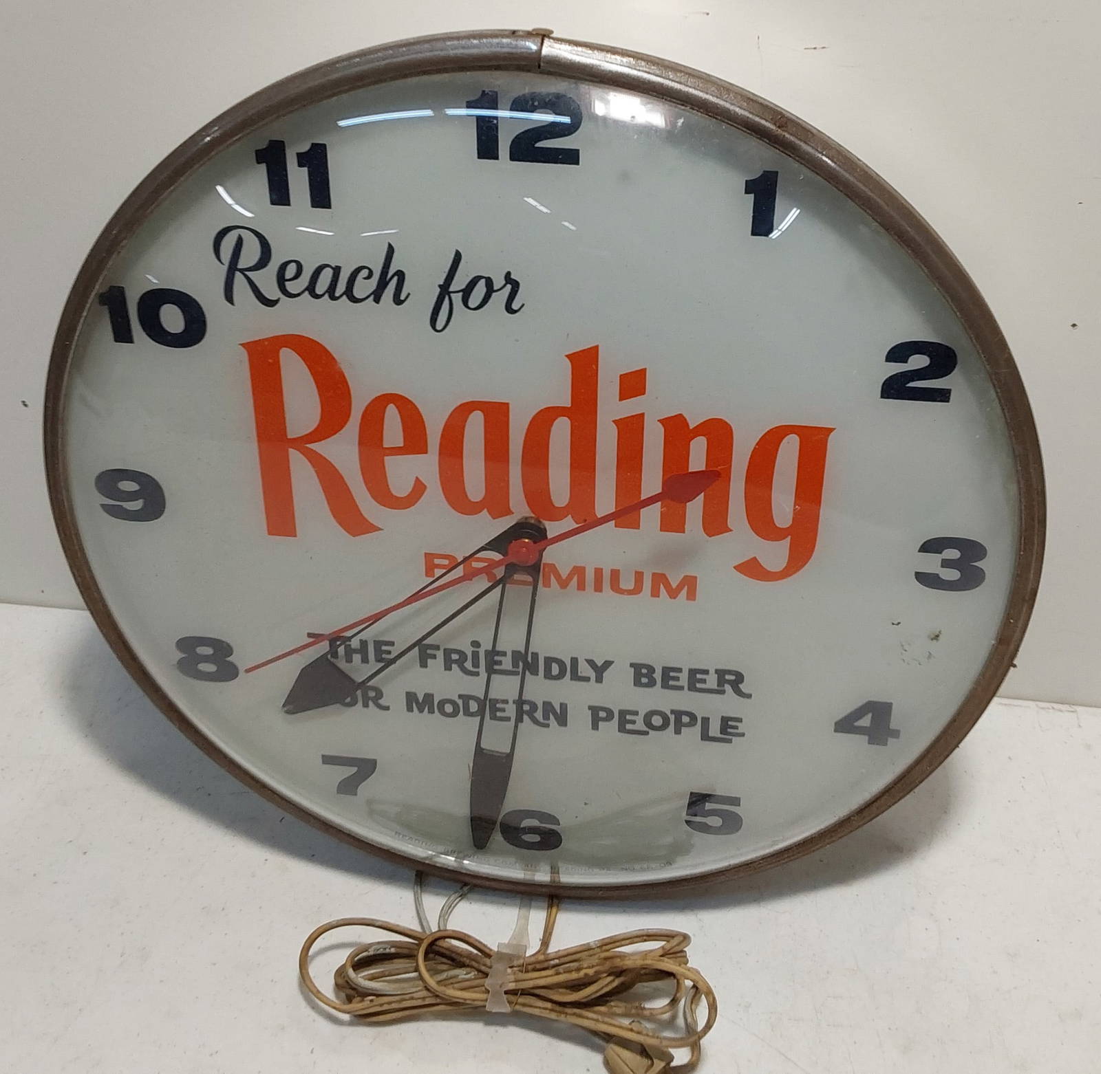 Reading Beer Clock Auction