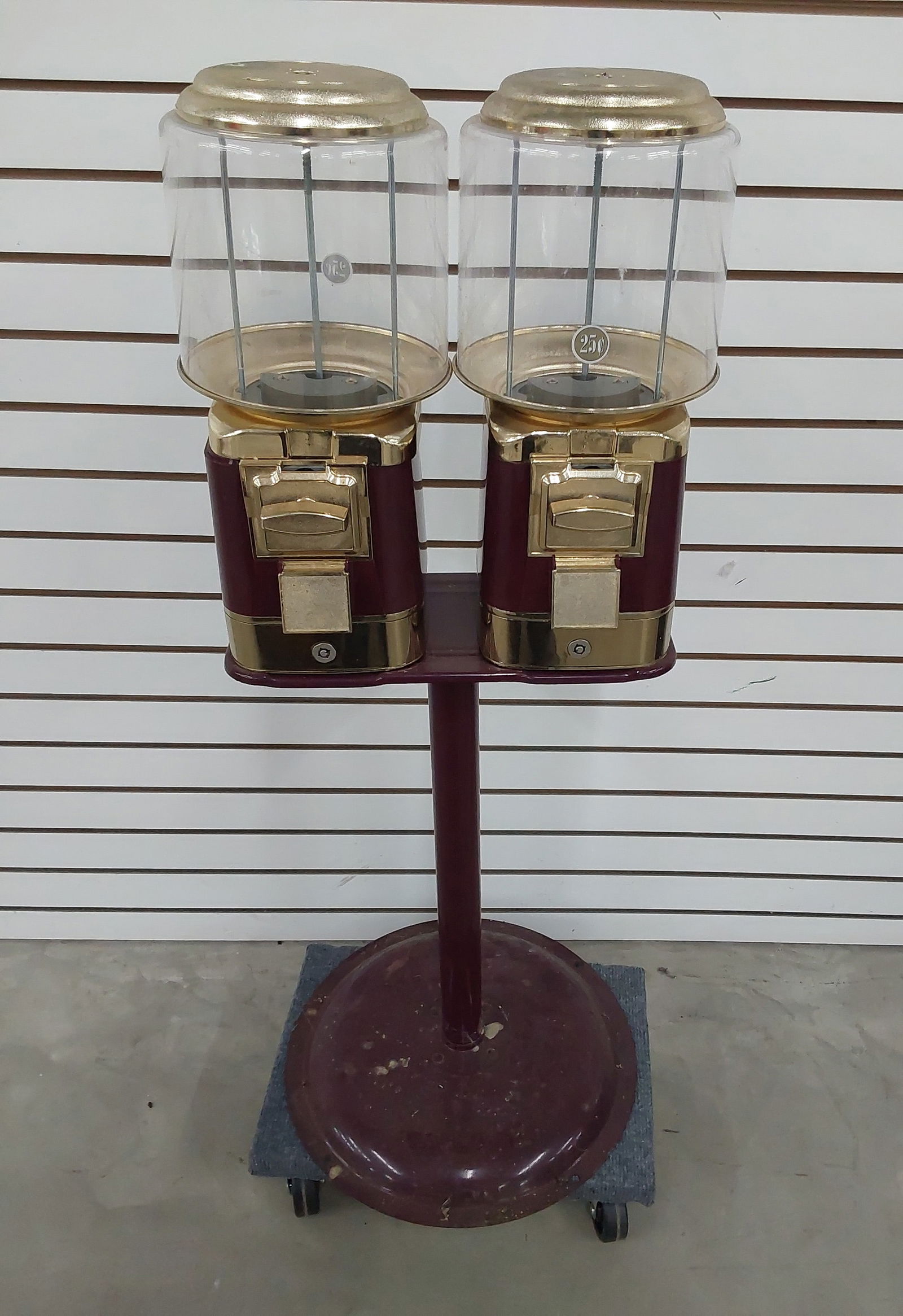 Gum Ball Machines Auction