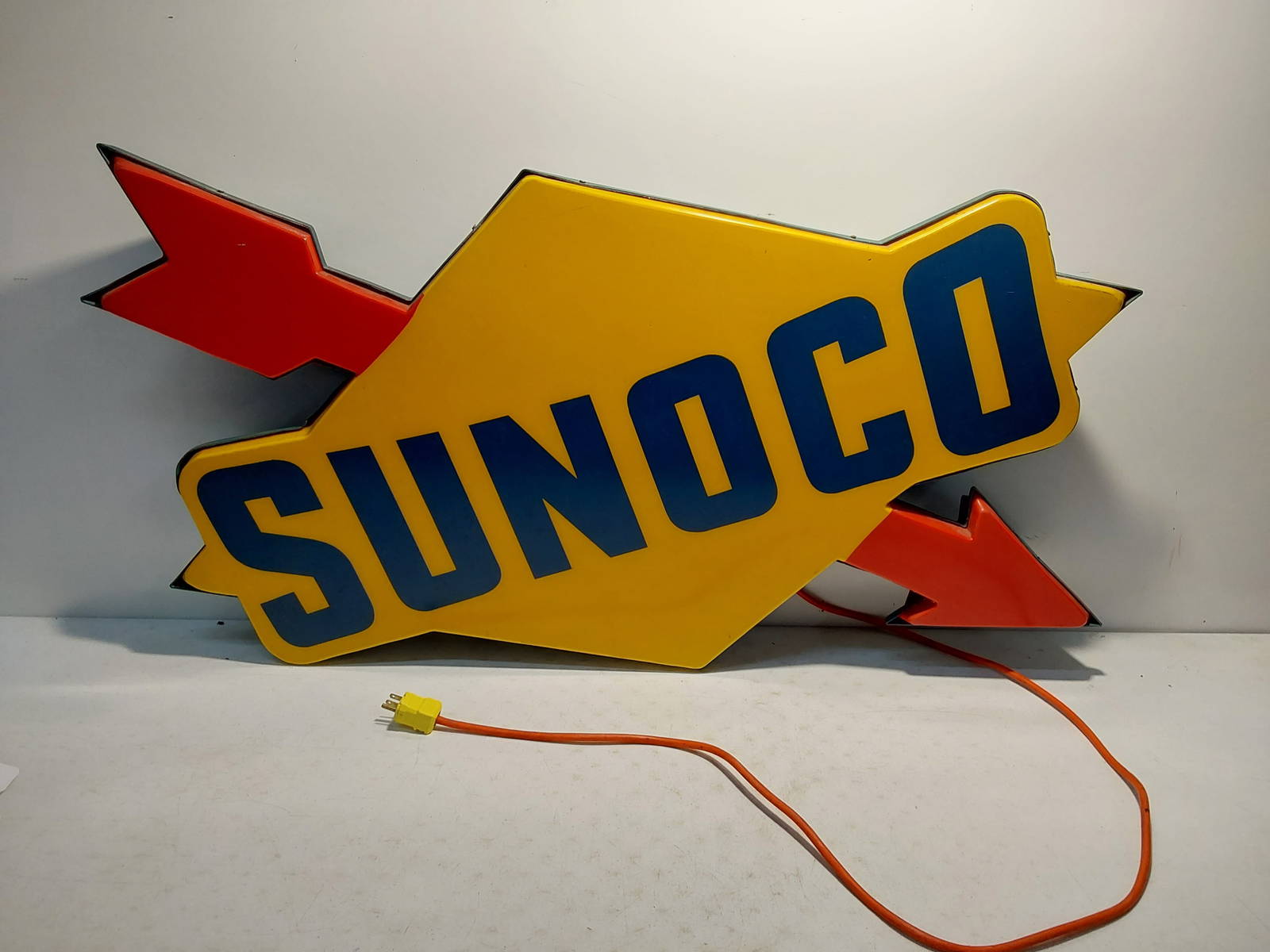 Sunoco Lighted Plastic Sign Auction
