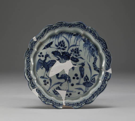 Yuan Dynasty Blue And White Lotus Pond Mandarin Duck Dish