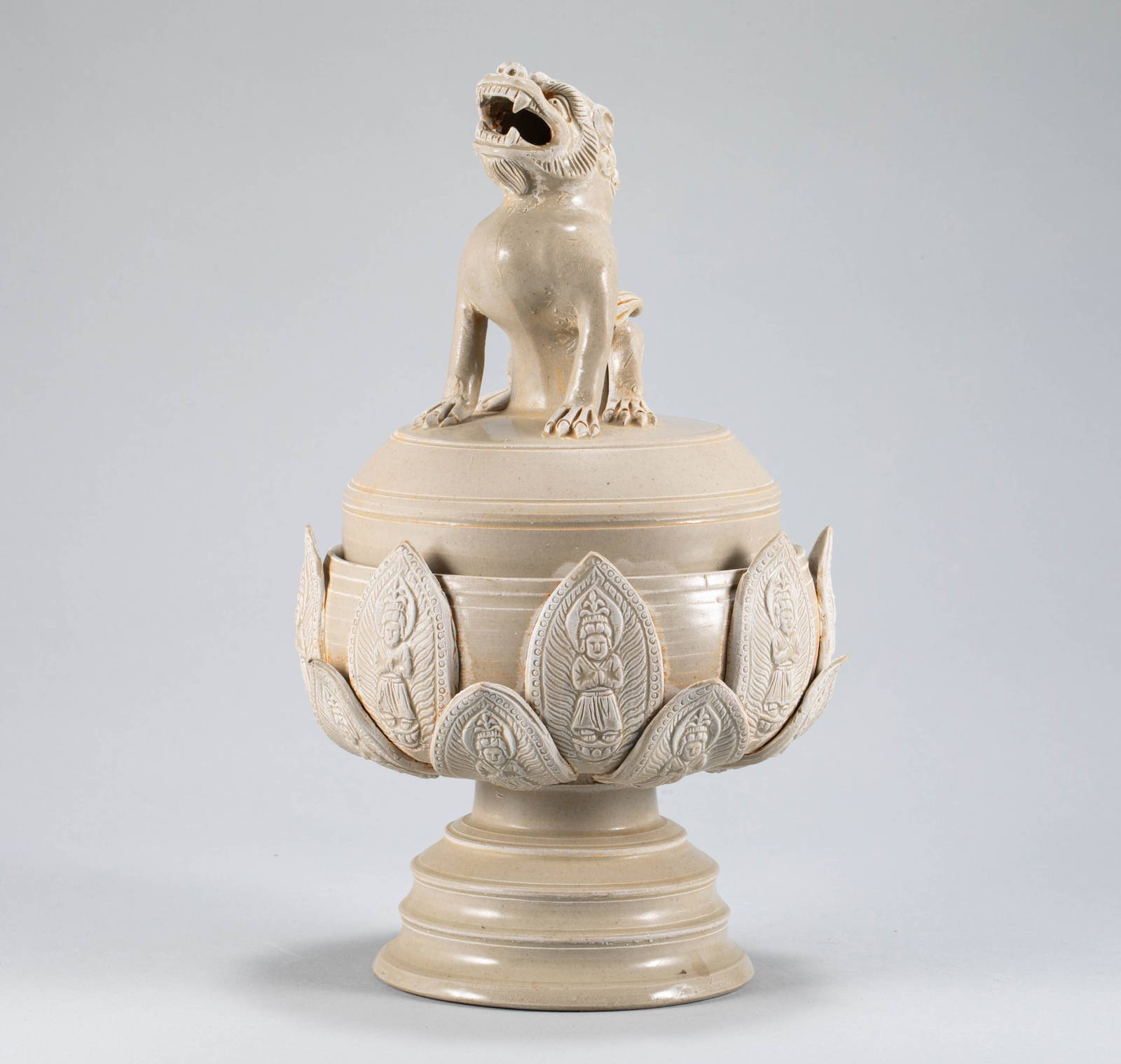 Tang Dynasty White Jade Lion Smoker Auction