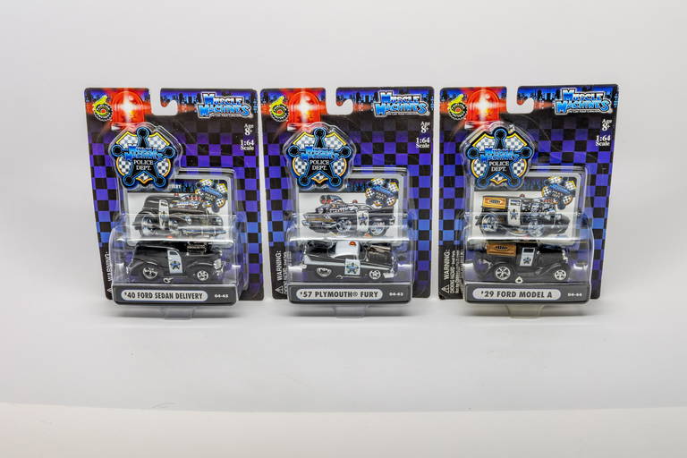 1:64 Muscle Machines Police Dept with Trading Cards (3) (#0255) on Feb ...