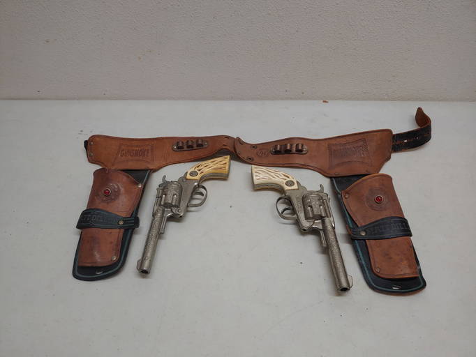 Gunsmoke Matt Dillon Holster And Cap Guns