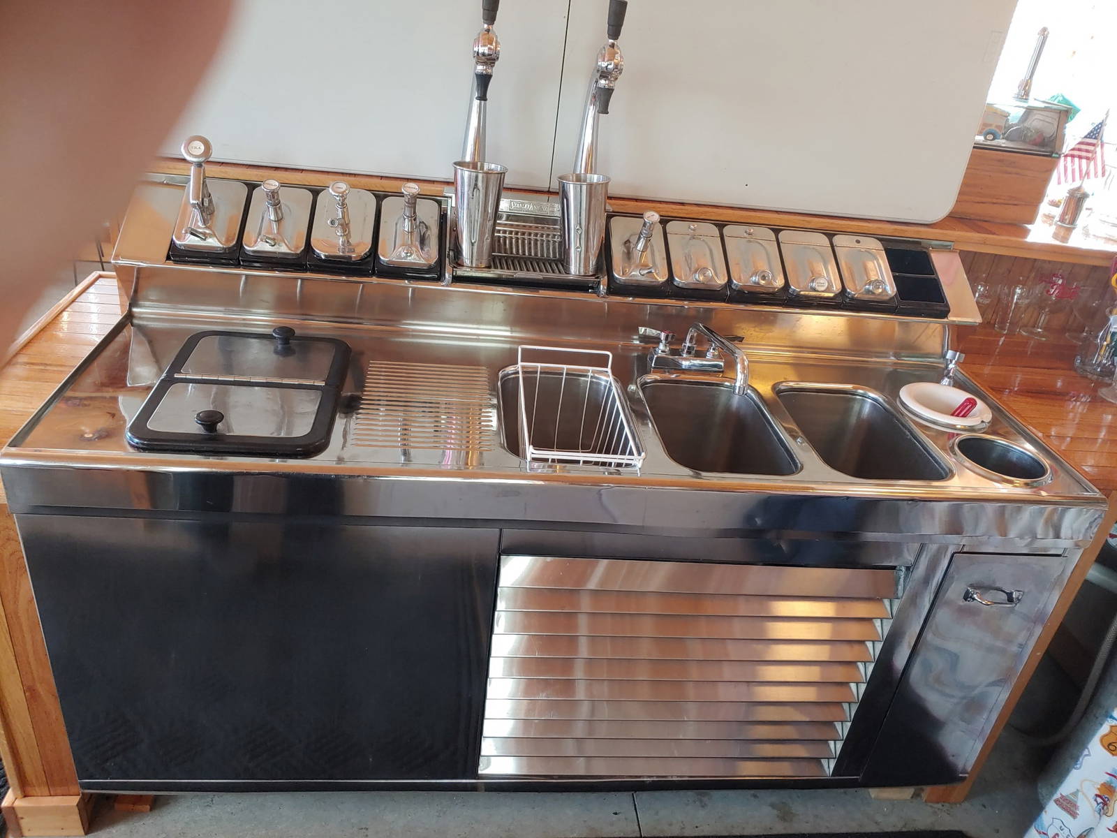 Rare Complete Stanley Knight Soda Fountain Dispenser Island Auction