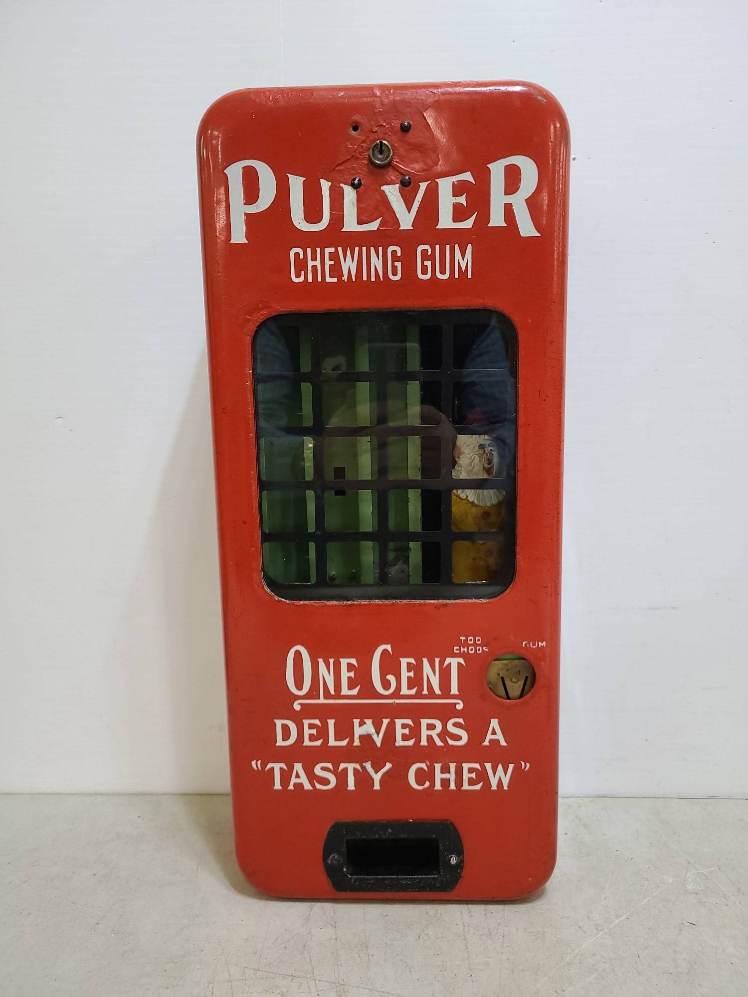 Pulver, Chewing Gum Coin-op Machine. Auction