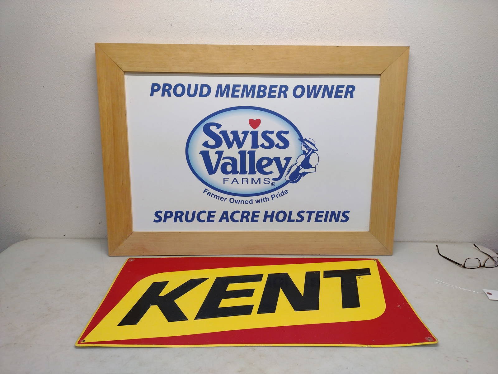 Farm And Feed Signs Auction