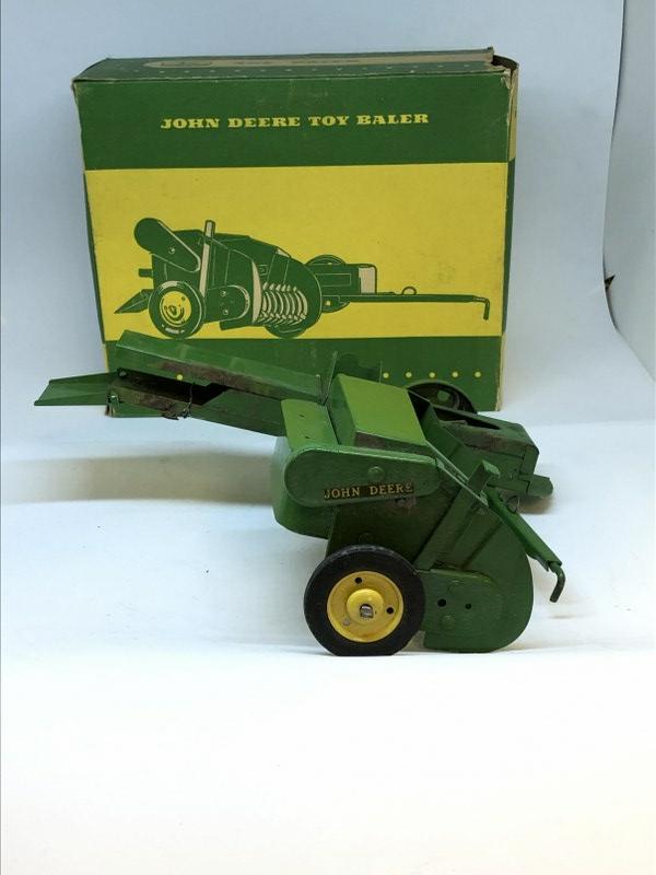 Vintage John Deere Toy Baler In Original Box, Measures