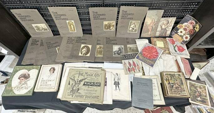 Misc. Ephemera Lot - Volumes Of The Hundred Best Pictures, World's Fair The Magic City Booklets ...