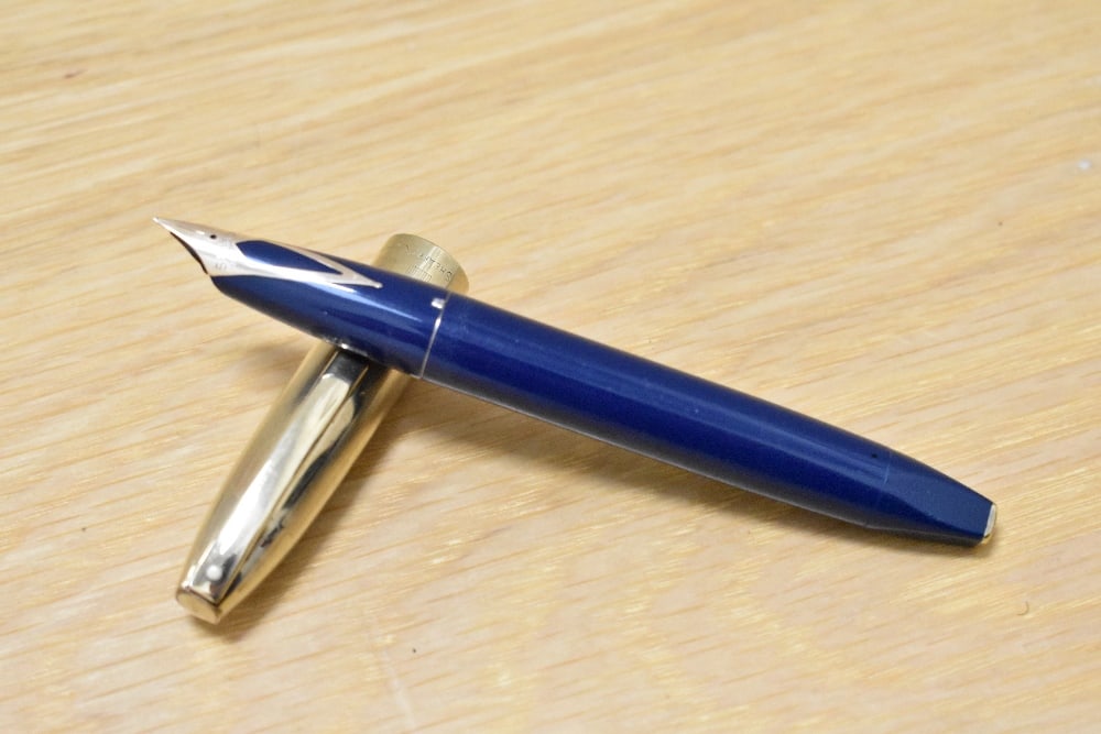 A Sheaffer Pen For Men V Snorkel Fill Fountain Pen In Blue With Gold ...