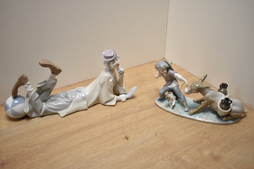 A Lladro Porcelain Clown With Ball, Number 4618, Designed By Salvador ...