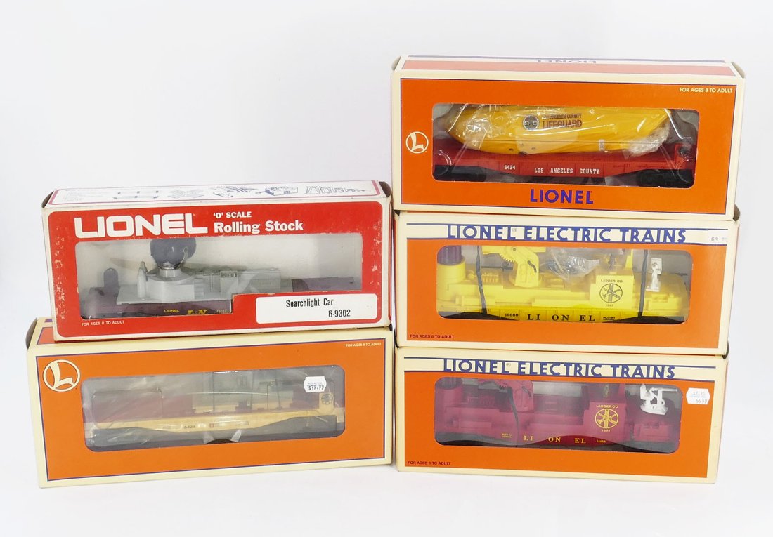 5 Different Lionel Emergency Train Cars (fire, Recovery, Searchlight ...