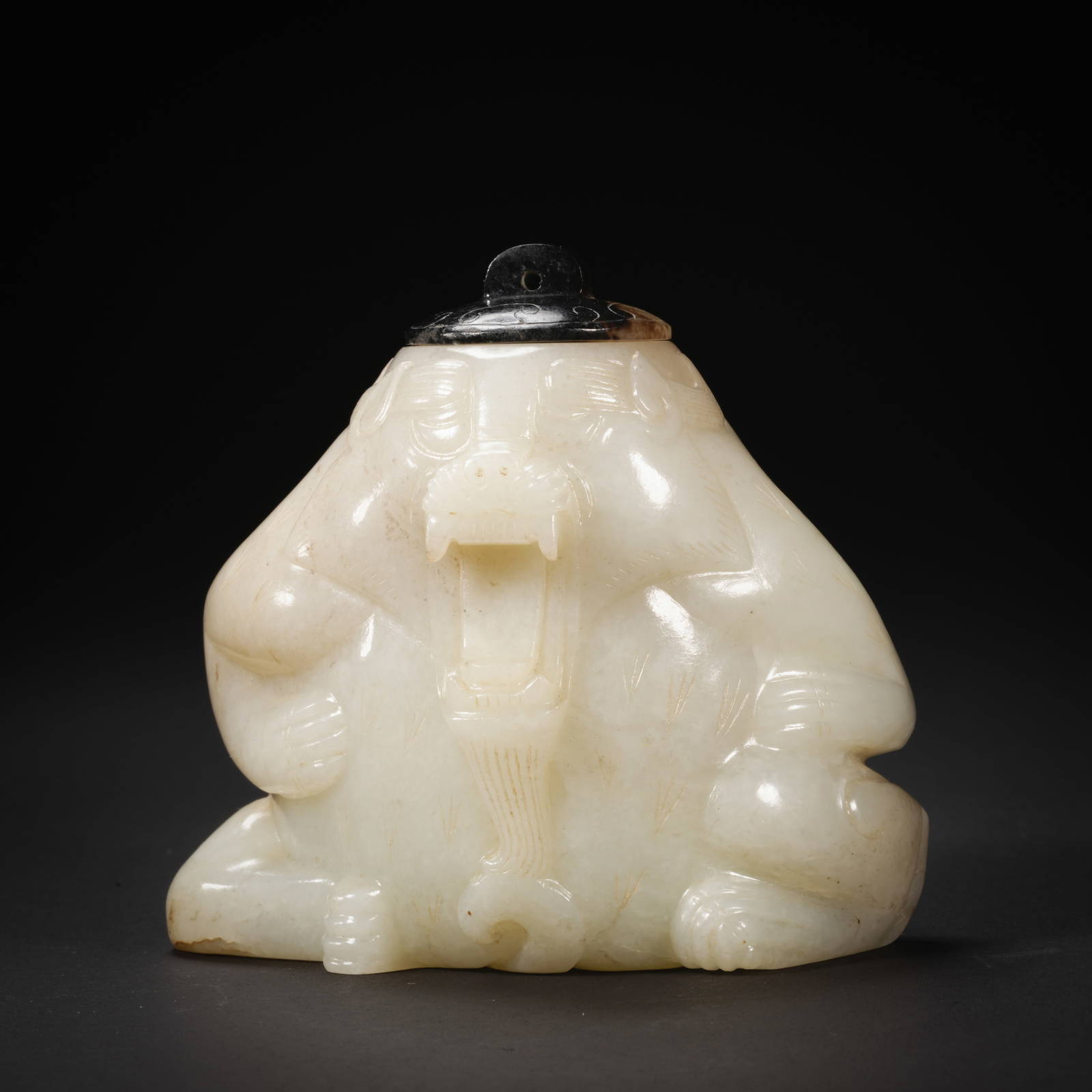 Qing Hotan White Jade Bear Snuff Bottle Auction