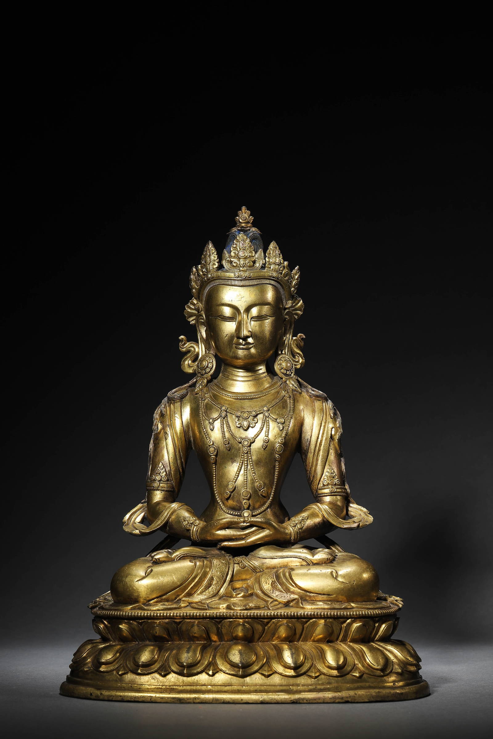 A Qing Qianlong Period Gilt-bronze Figure Of Budda Auction