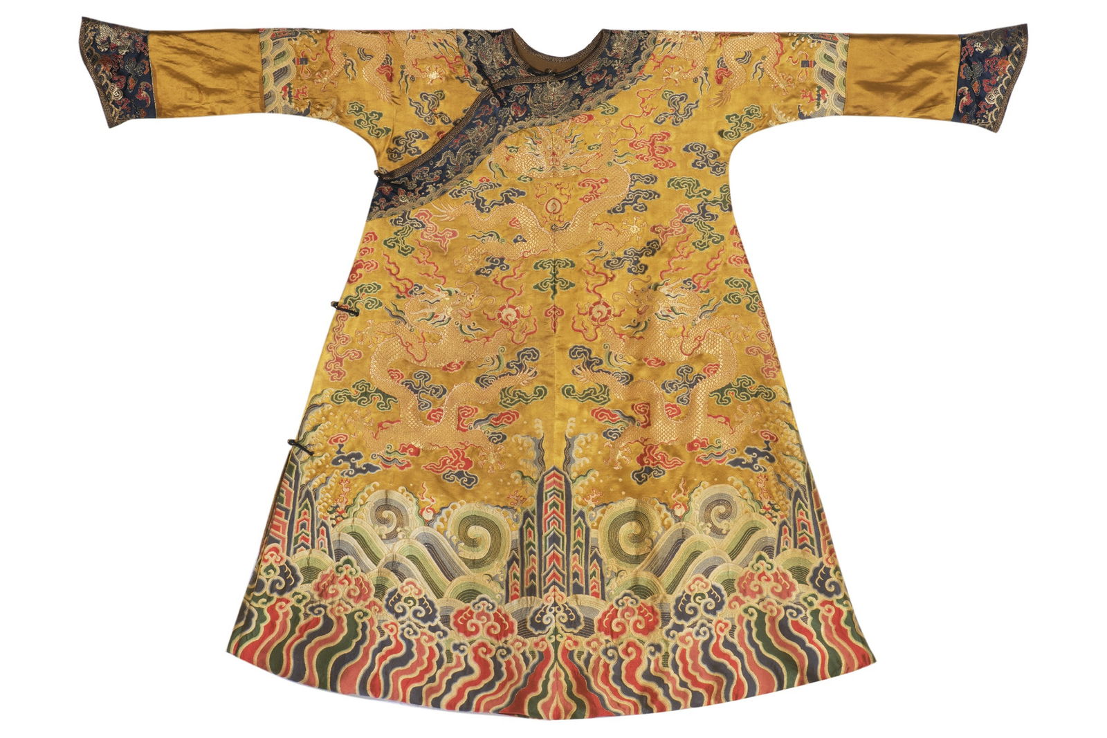 A Qing Dynasty 'dragon' Robe Auction