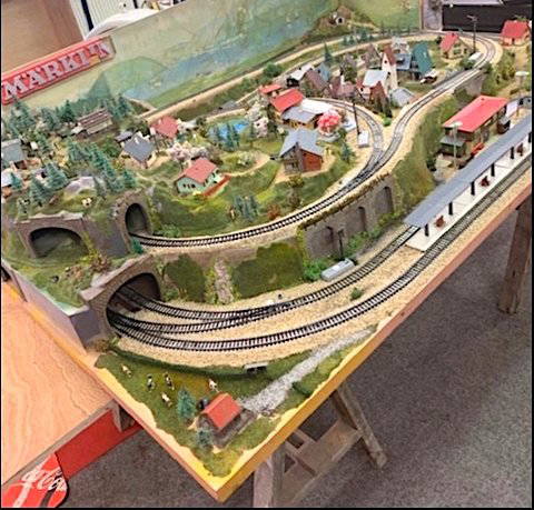 Marklin representatives cabinet (#0080) on Mar 07, 2022 | DEFCOM ...