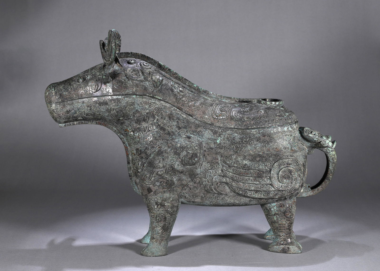 A Kui Dragon Patterned Bronze Ox Head Pot