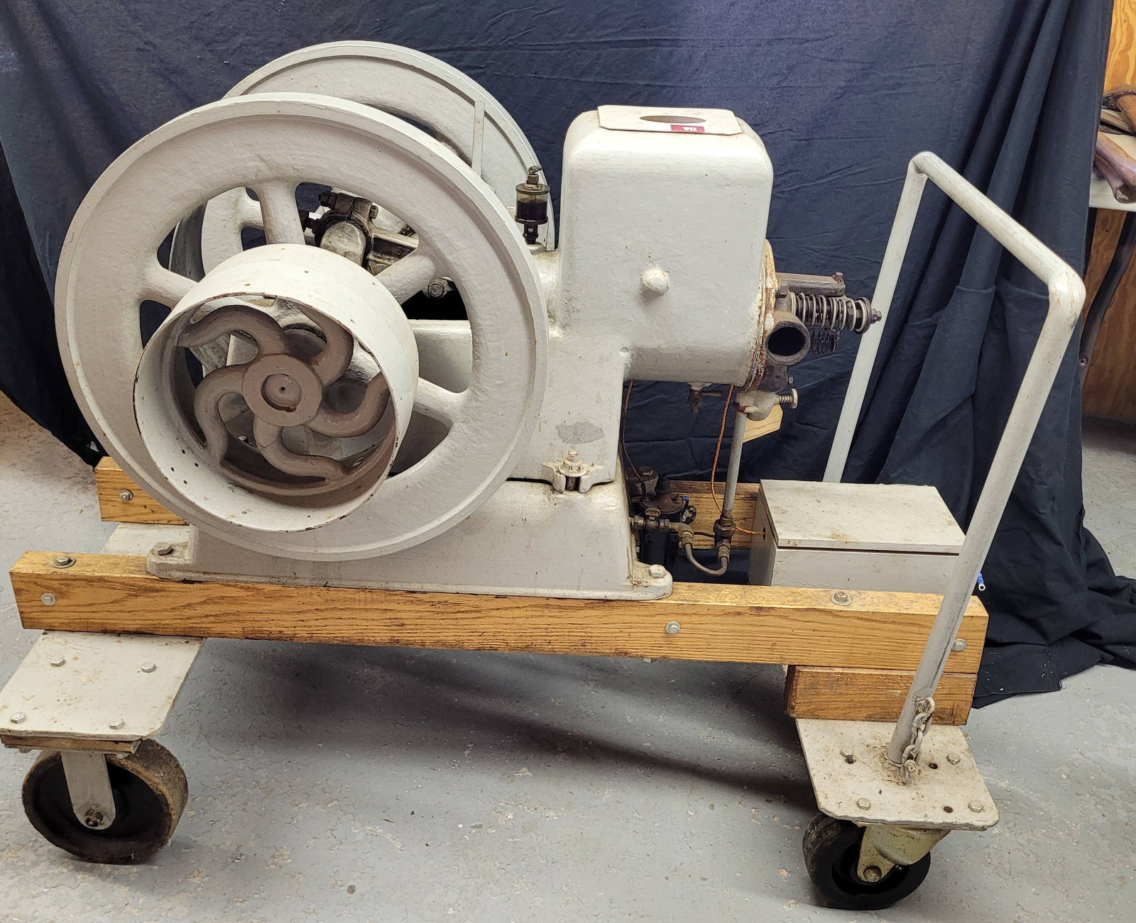 Gray Motor Co. #3333 Hit & Miss Engine Auction