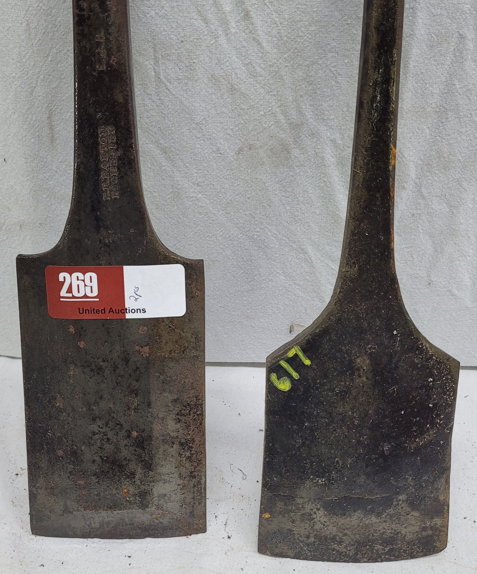 (2) Slicks - D.r. Baitor Rochester Auction