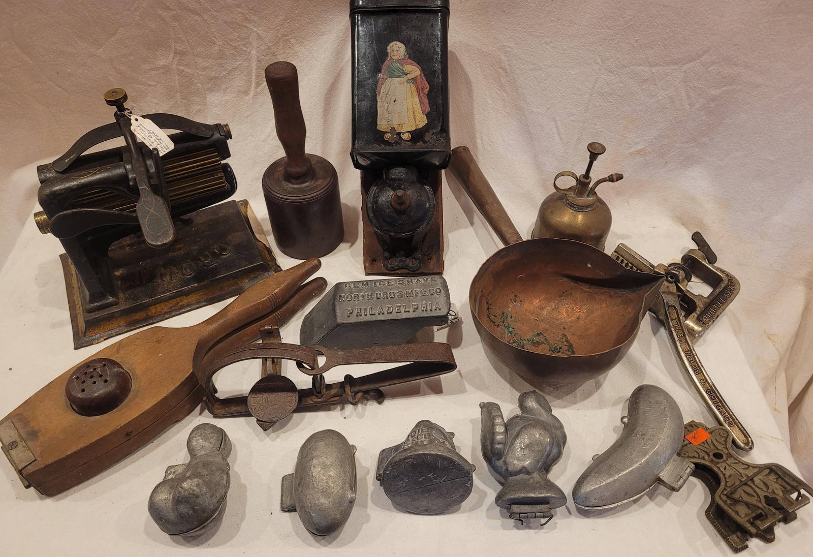 Lg Lot Of Primitives, Including Crown Pleater, Sargent Trap, Gem Ice ...