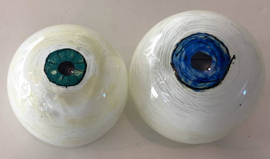 Vintage Hand Blown Glass Eyeball Paperweight 0133 On Dec 04 2022 Lee Fox Auctioneers In Nj
