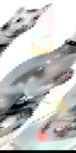 An 18th Century Chelsea Porcelain Cat Scent Bottle C. 1755 Auction