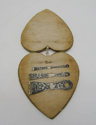 Antique 3 piece sterling Bodkin, Ribbon threader set in heart holder ...