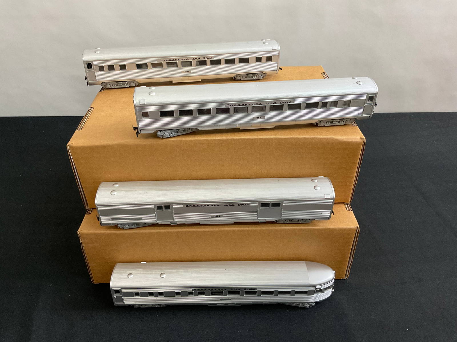 Group Of 4 Ho Chesapeake And Ohio Model Train Cars 1403 1610 1668 ...