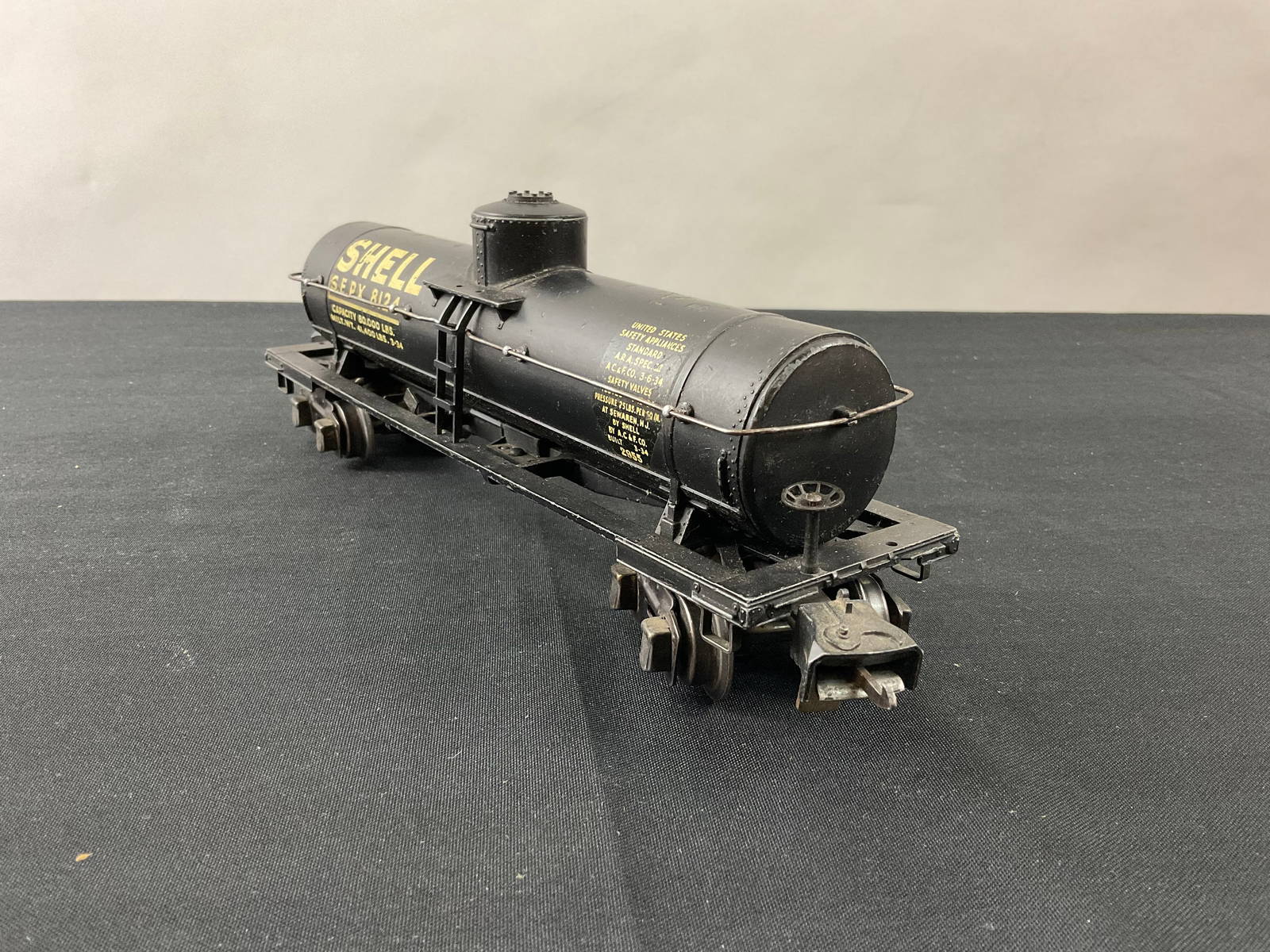 Lionel Prewar O Gauge 2955 Shell Tank Car Auction