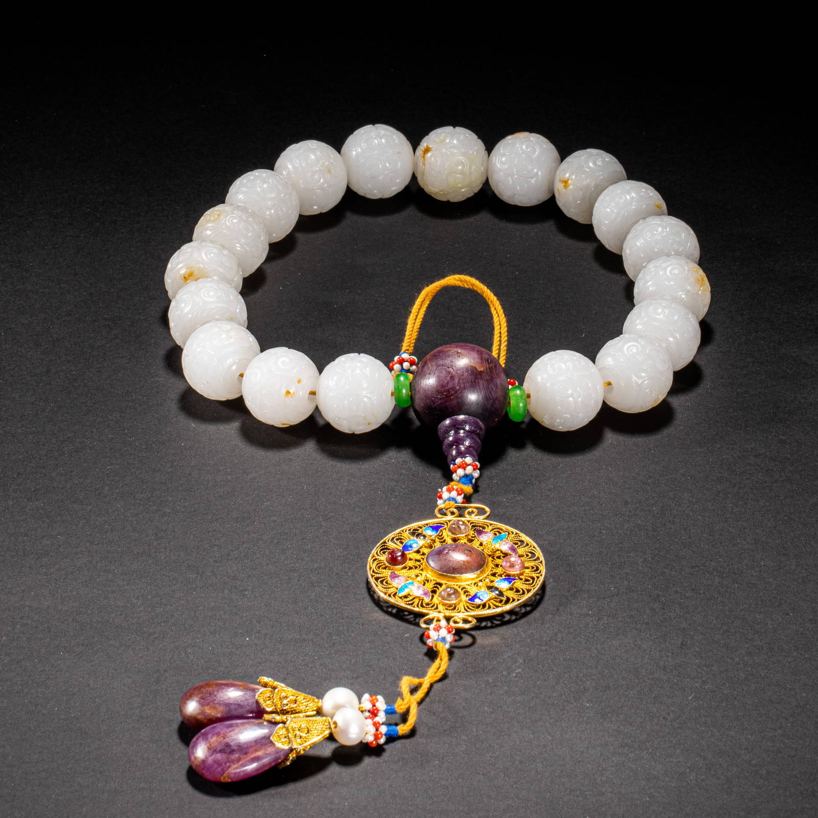 Qing Dynasty Hotan Jade Scroll With Cloud Pattern 18 Pieces In Hand Auction